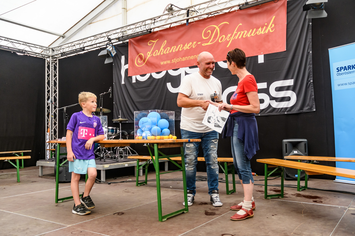 Harley-Davidson-Charity beim Volxfest Haag - DEBRA Austria